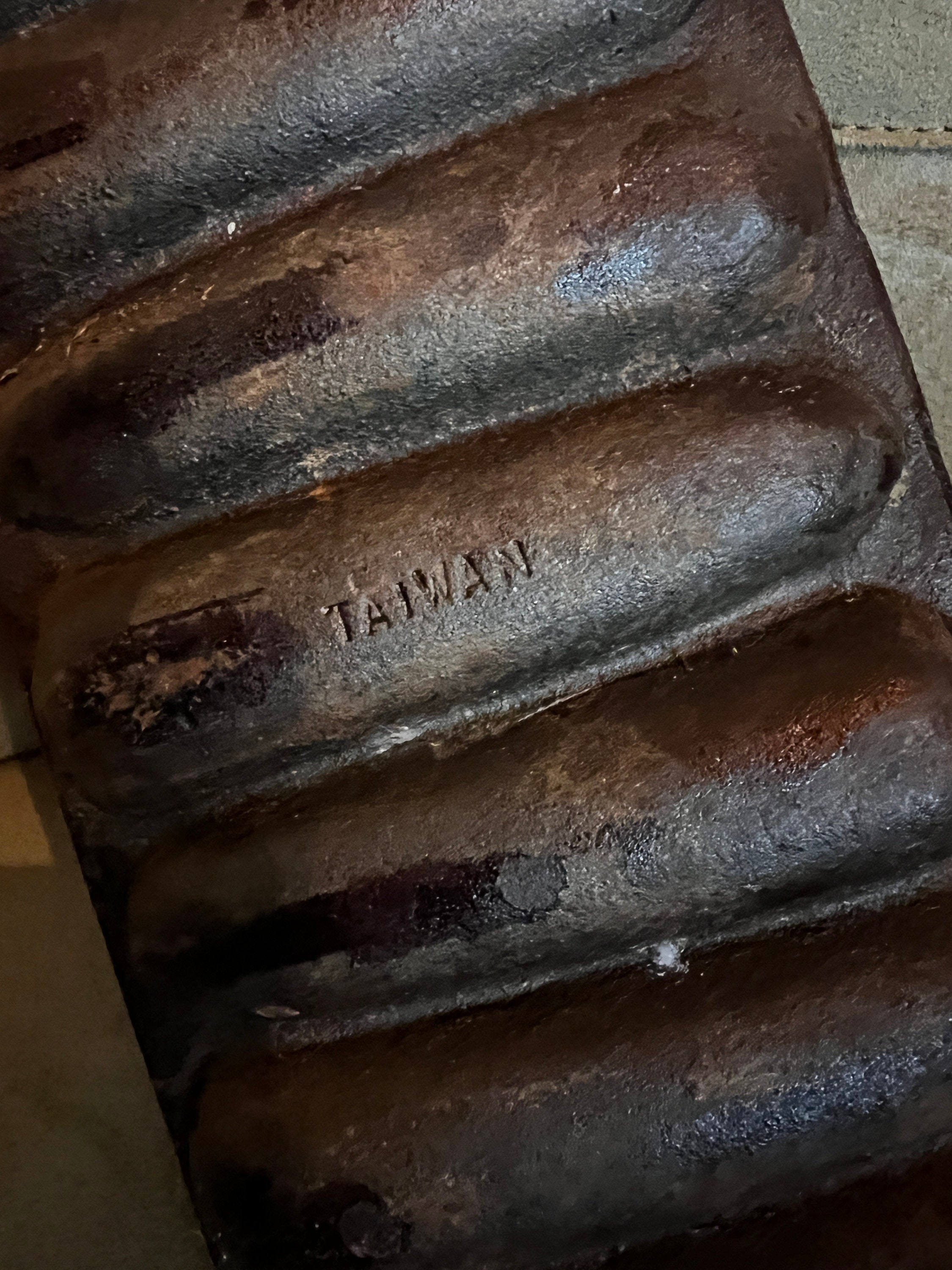 Vintage Cast Iron Cornbread Skillet - Baking Pan - Etsy