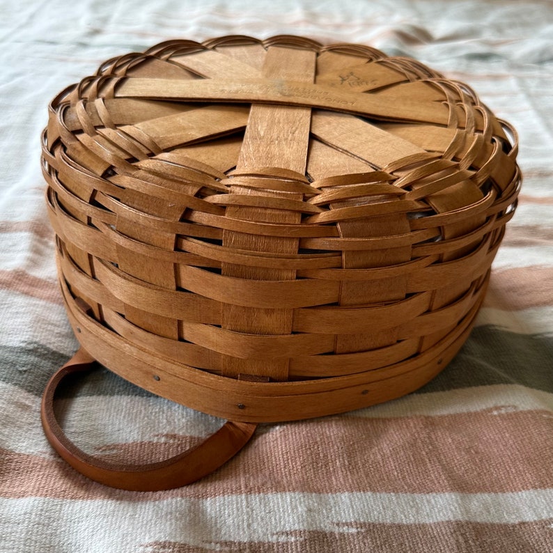 Longaberger 1995 Round Darning Basket With Leather Handles and Plastic ...