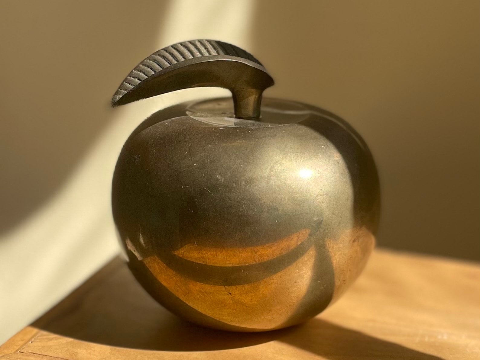 Vintage Brass Apple Paperweight - Etsy
