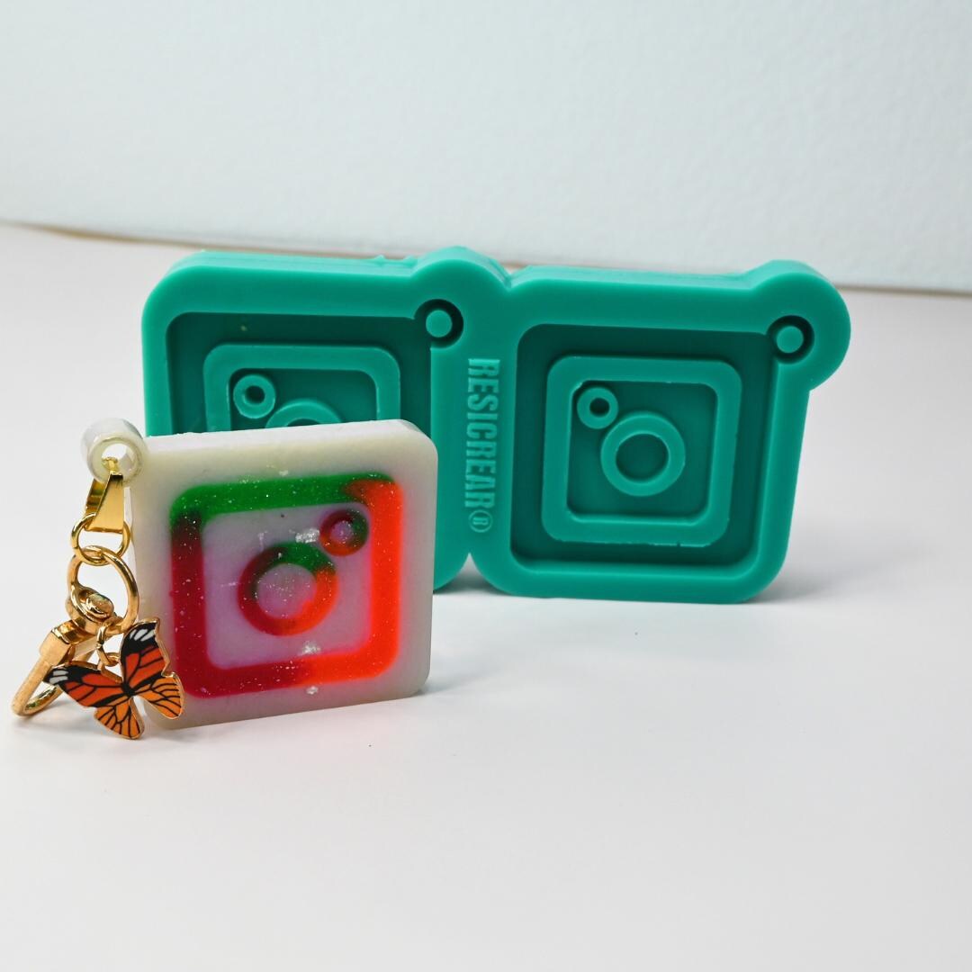 Social Media Keychain Mold – Double Mold for Social Media Keychains in ...