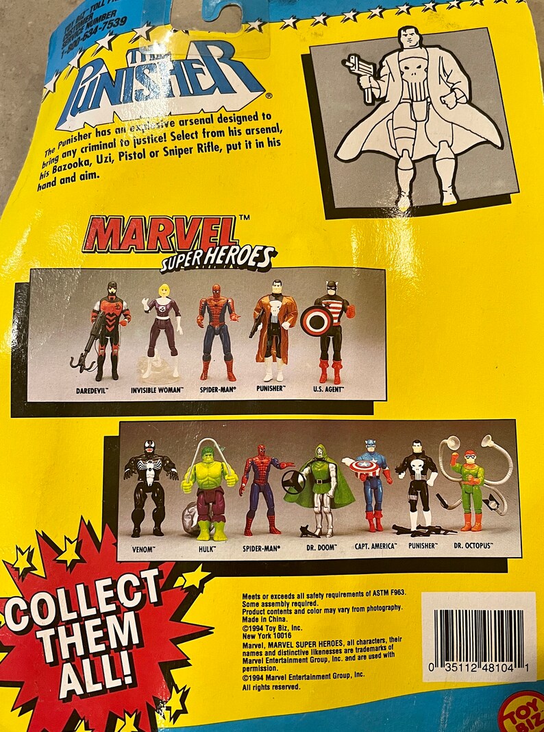 Marvel Superheroes: the Punisher brown Trench Coat Full Weapon Arsenal ...