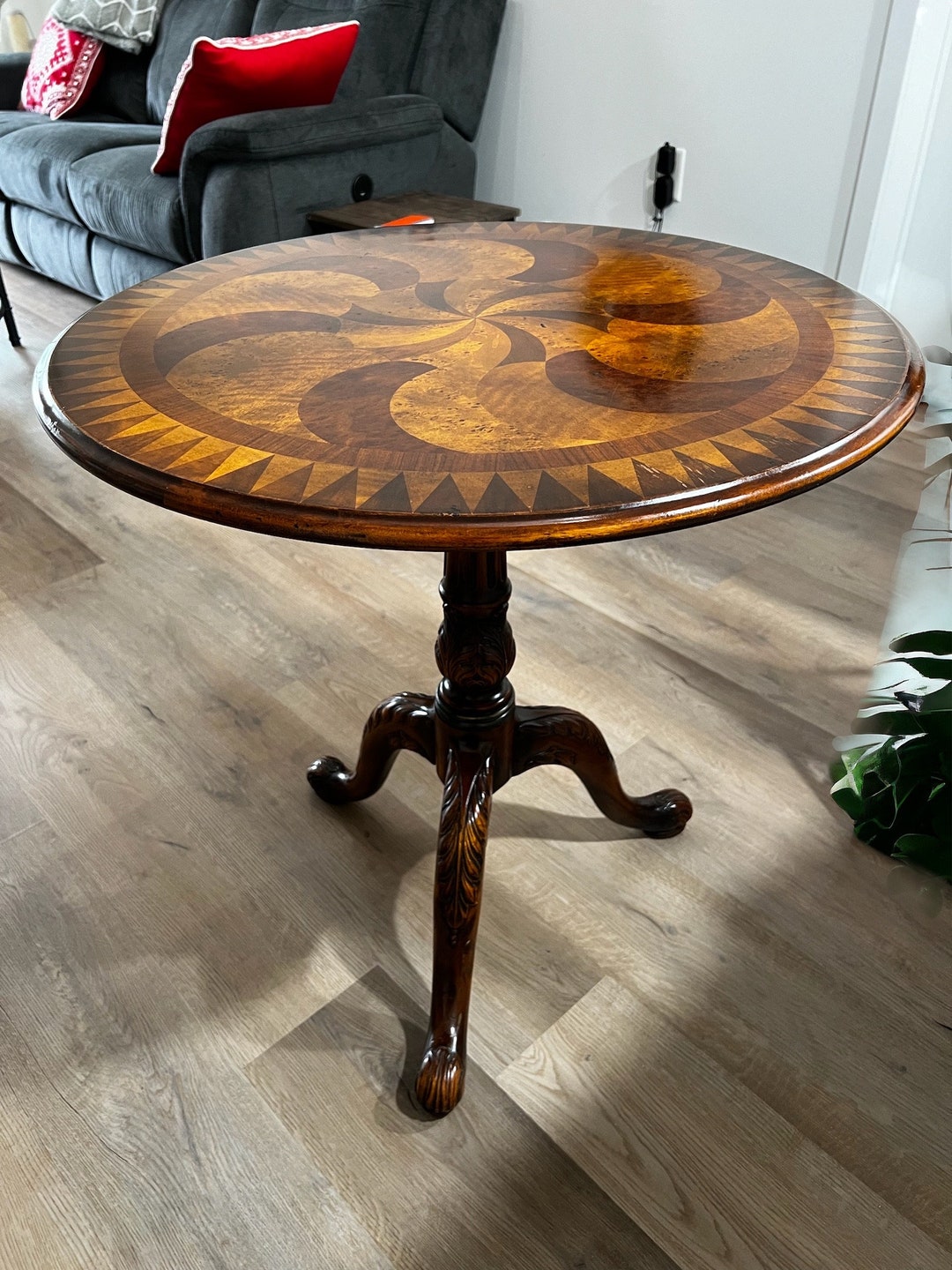 Theodore Alexander Style Swirl-top Inlaid Pedestal Lamp Table, Accent ...