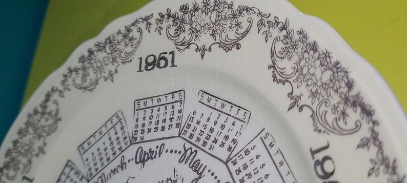 Gold Trimmed 1951 Calendar Plate 1950's Vintage - Etsy