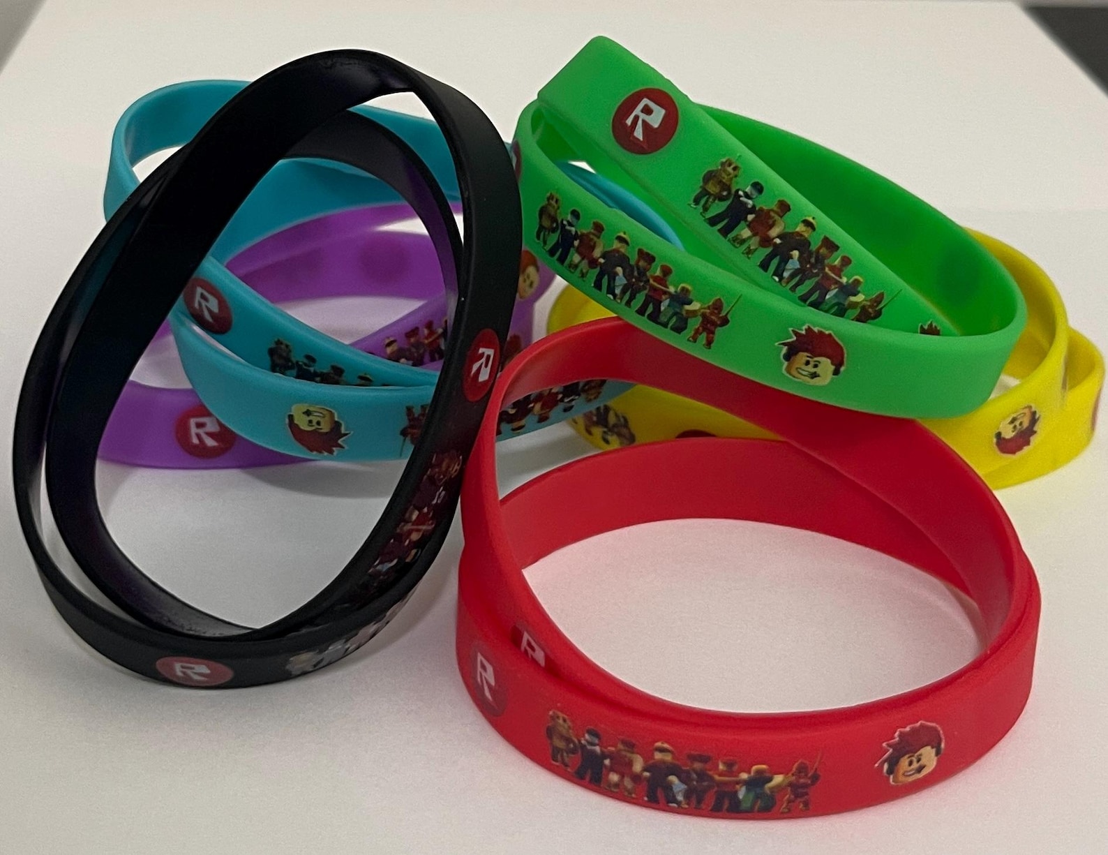 Roblox Party Favors With Silicone Wristbands, Balloons & Banner - Etsy
