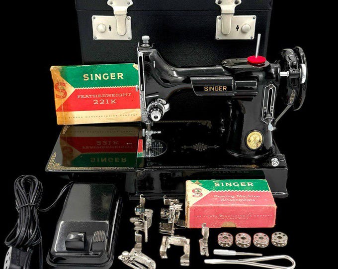 Extremely Rare Made in Canada Stamped Singer Featherweight 221 Sewing ...