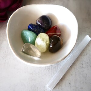 CHAKRA Crystal Balancing Kit | LARGE Tumbled Chakra Stones | Crystal ...