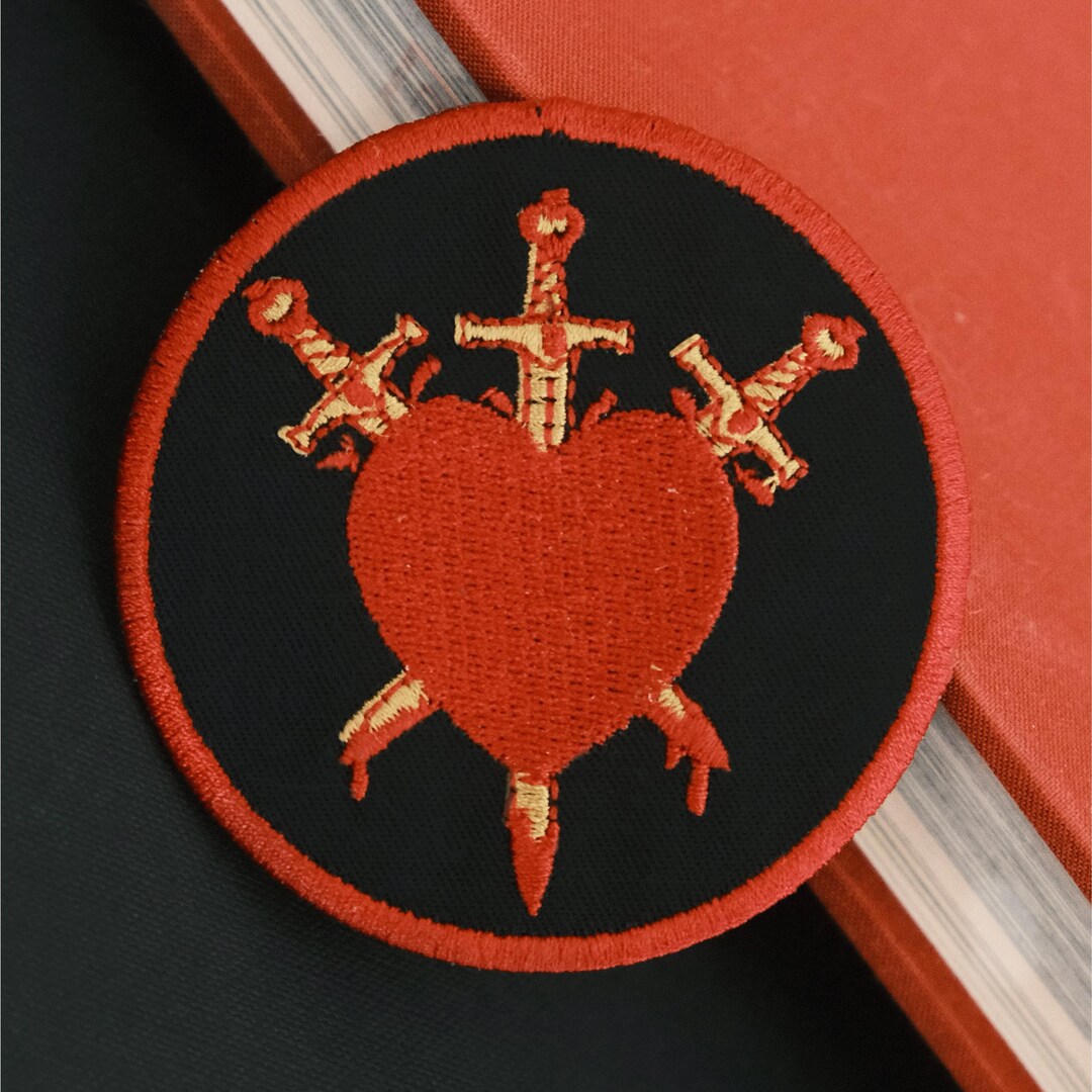 Rogue's Heart | Embroidered Patch - Etsy