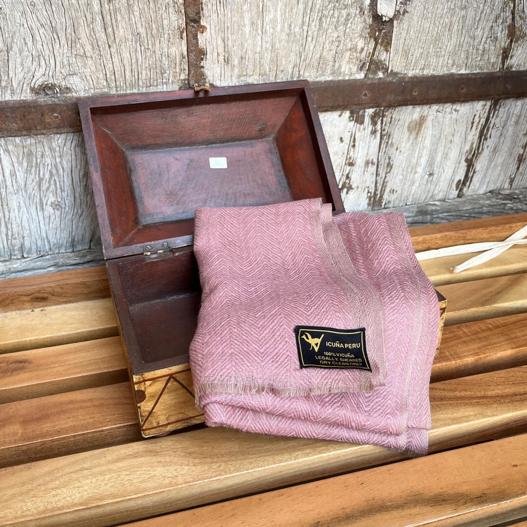 Powder Pink Vicuna, Soft Fiber Scarf, Vicuna Wool Clothing, Poncho ...