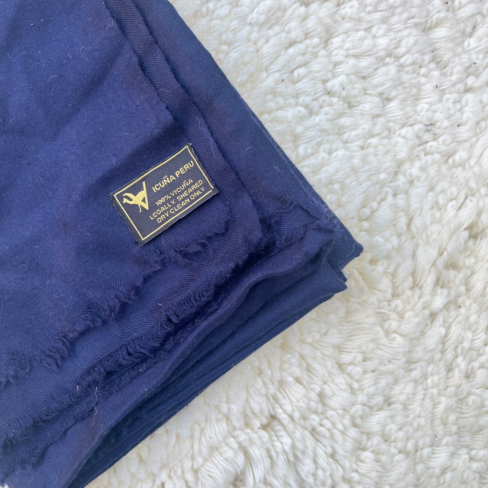Handwoven Vicuña Reversible Blanket, Travel Wrap, Throw for Sofa, Couch ...