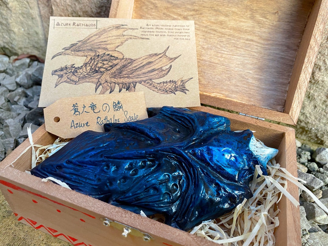 MONSTER HUNTER Azure Rathalos Inspired Scale Replica With Wooden Box ...