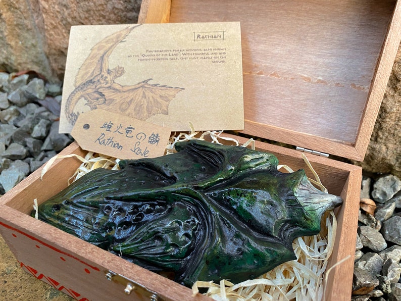 MONSTER HUNTER Rathian Inspired Scale Replica With Wooden Box | MH ...