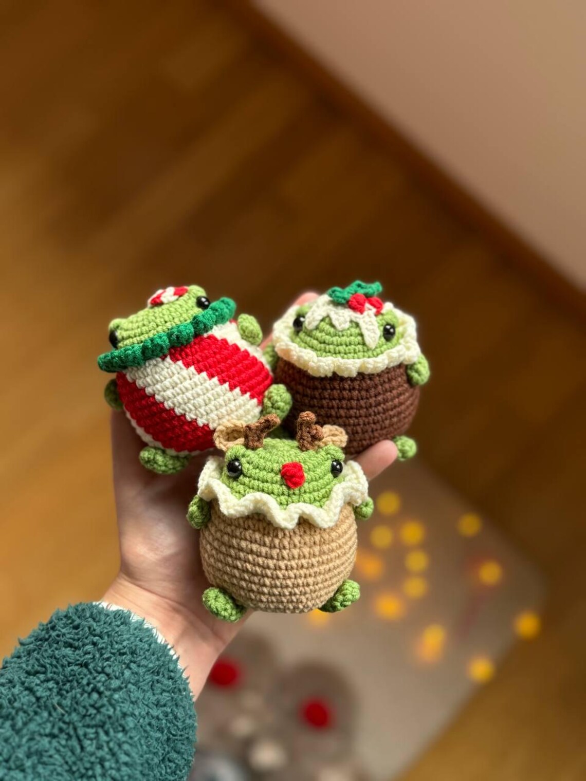 Christmas Frog Car Charm Crochet Pattern Low-sew PDF English ...