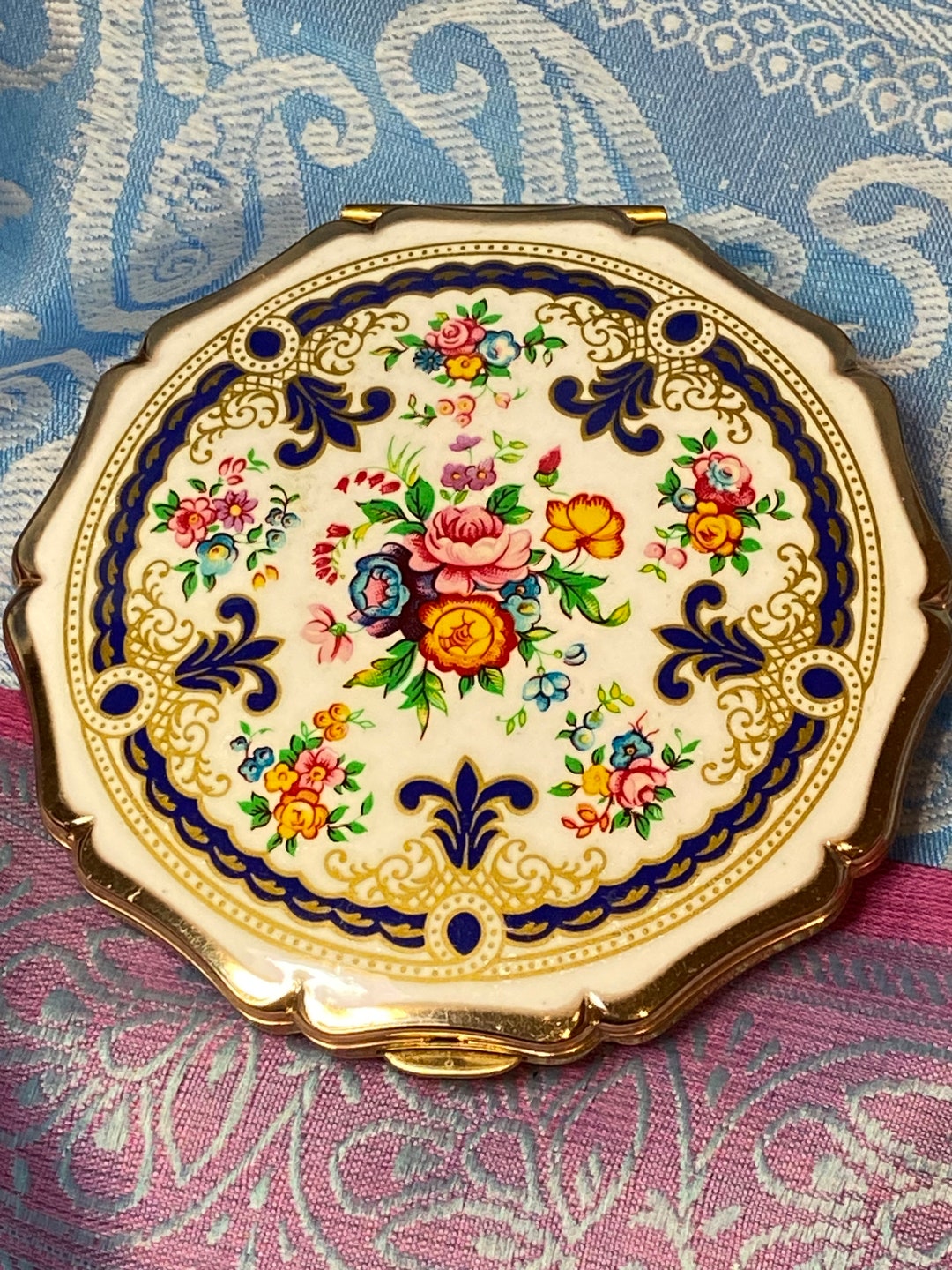 Vintage Queen Design, Stratton Powder, Compact, Cream, Enamel Lid With ...