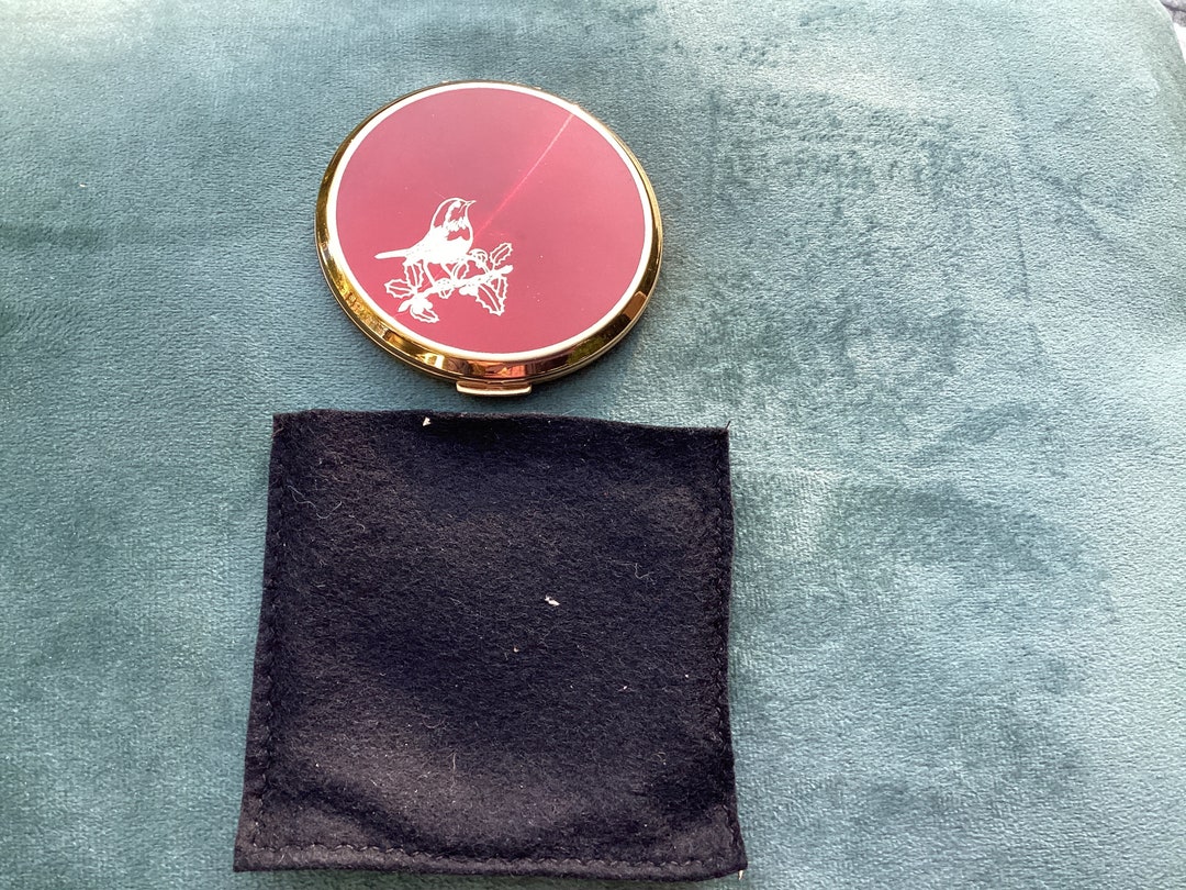 1970s Stratton Round Red, Robin Holly and Ivy Diamond Cut With Ruby ...