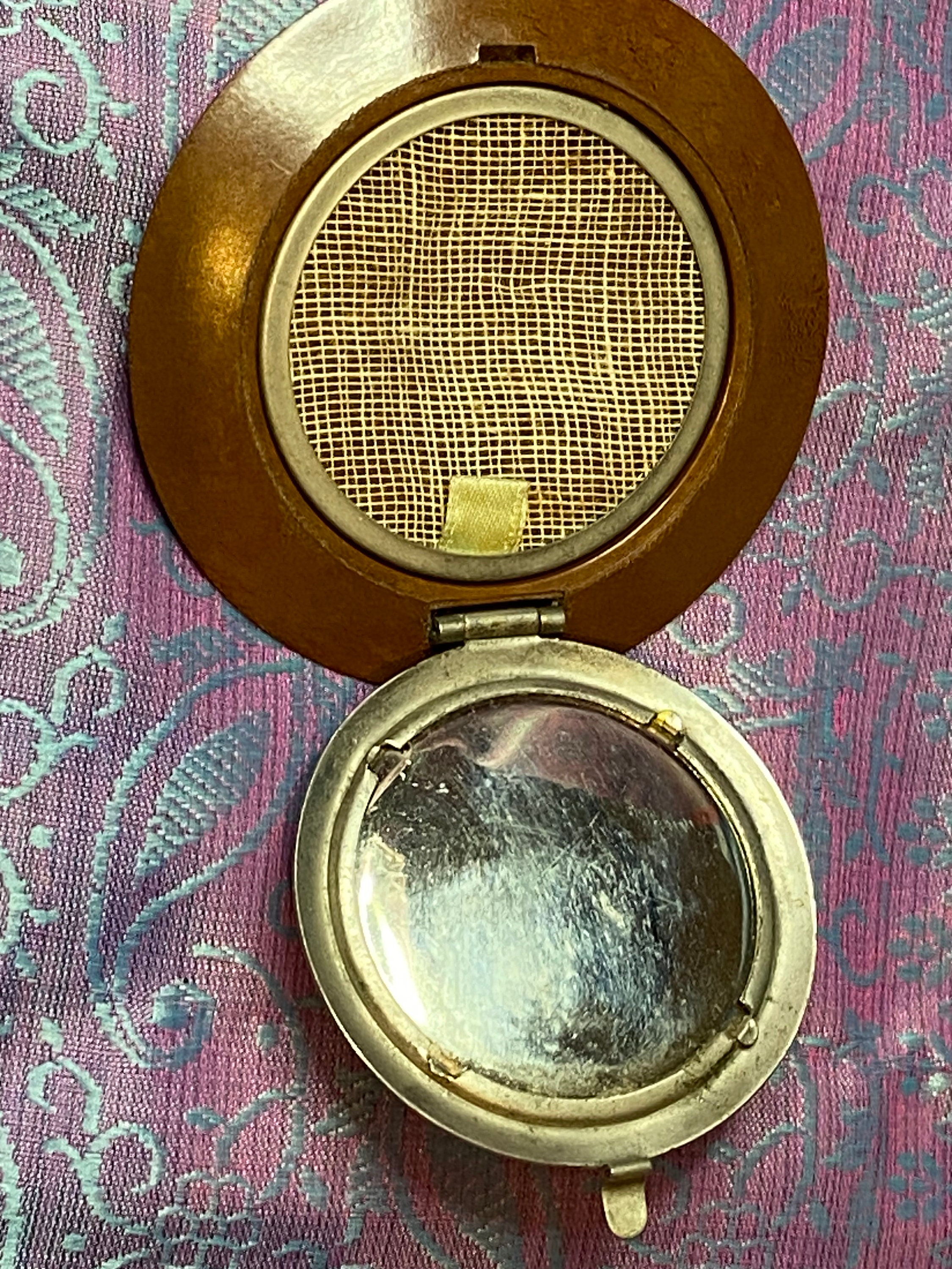 Very Rare 1930s Brown Bakelite Powder Contact With Original Powder ...
