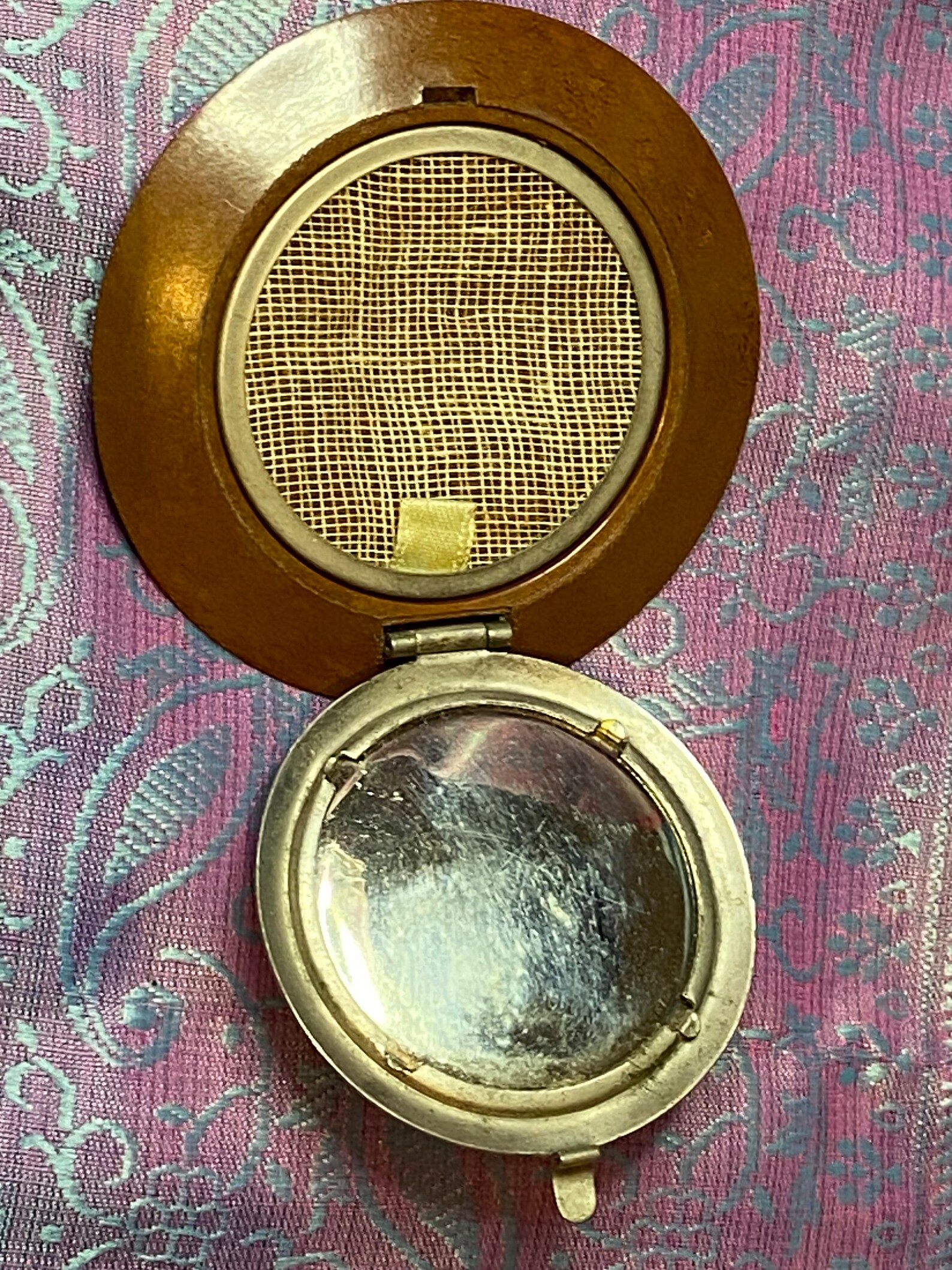 Very Rare 1930s Brown Bakelite Powder Contact With Original Powder ...