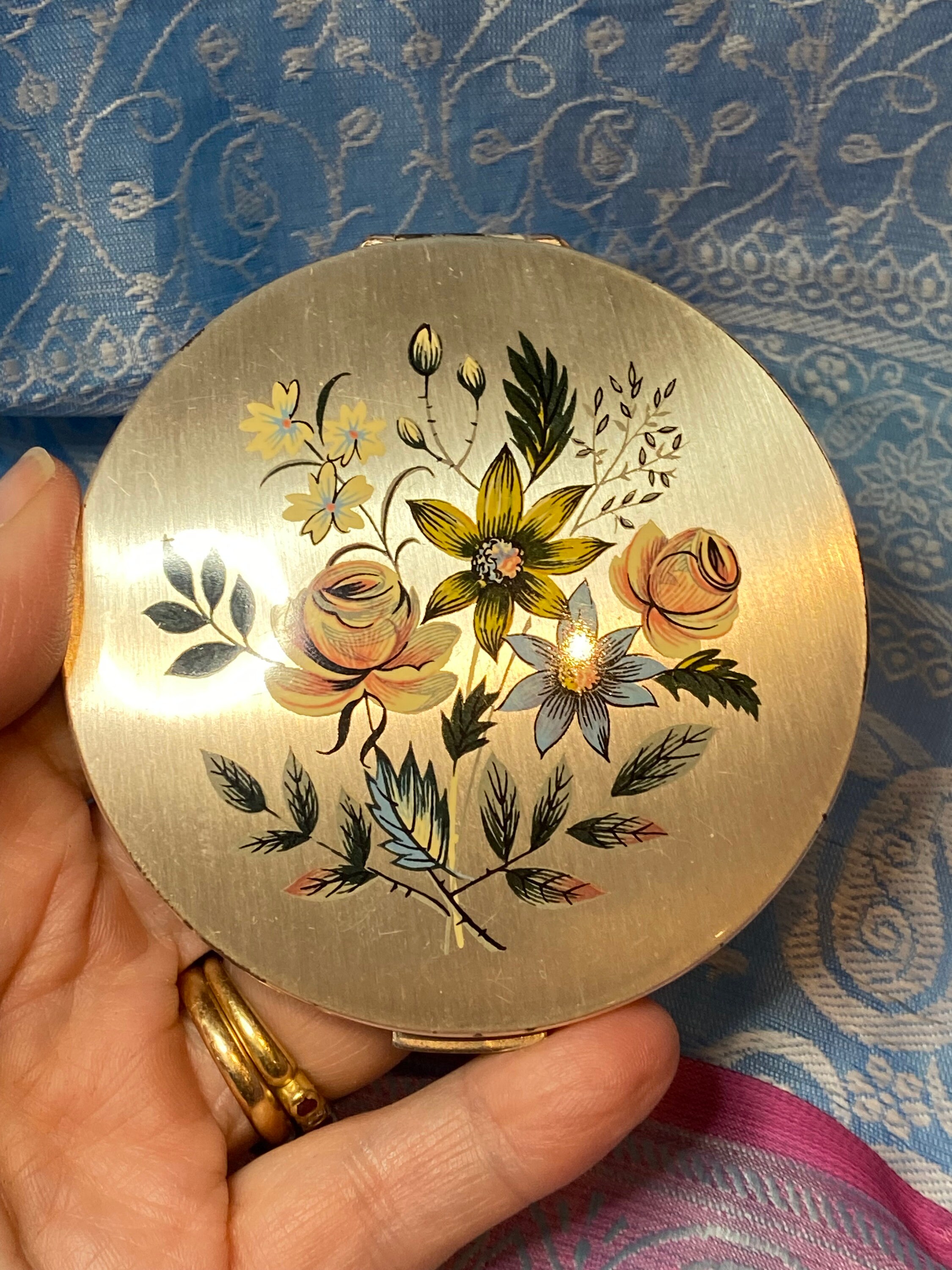 Vintage Round Silver Tone, Stratton Powder, Compact, With a Beautiful ...