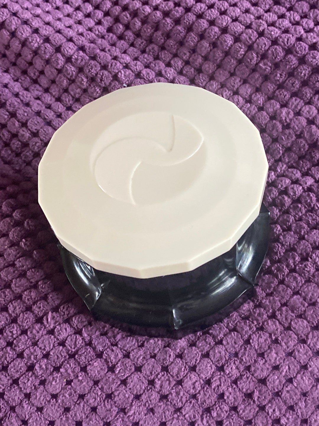 Vintage Art Deco Bakelite Powder Puff Jar Made by Chic-pak - Etsy