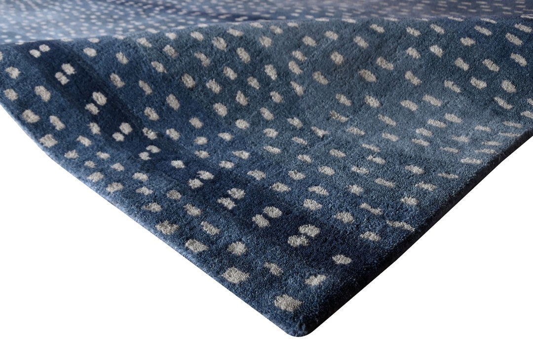 Antelope Blue Rug, Beige and Grey 100% Fine Woolen Area Rug Hand Tufted ...