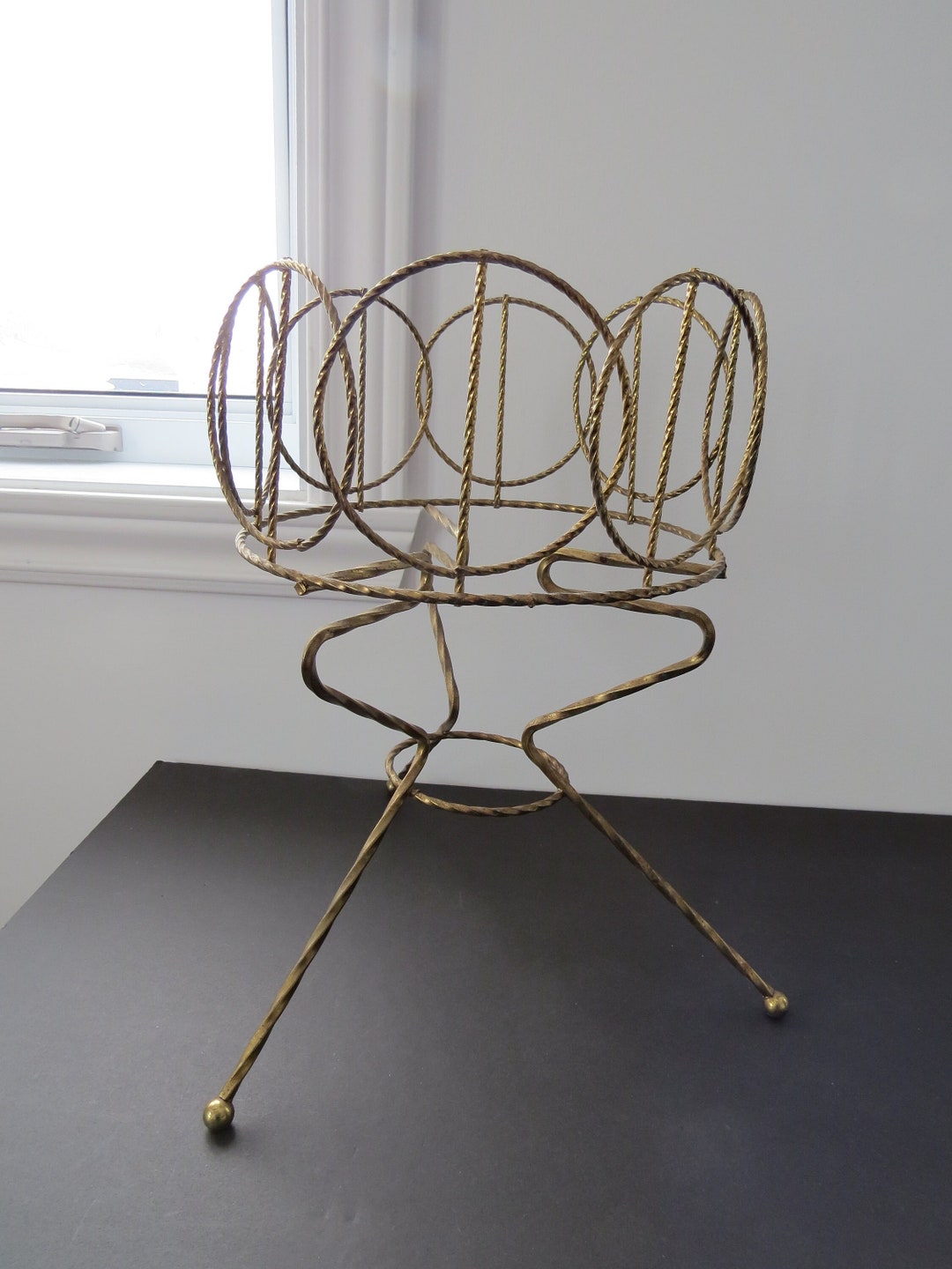 Vintage Metal Plant Stand, 1970s Planter Stand With Metal Circle ...