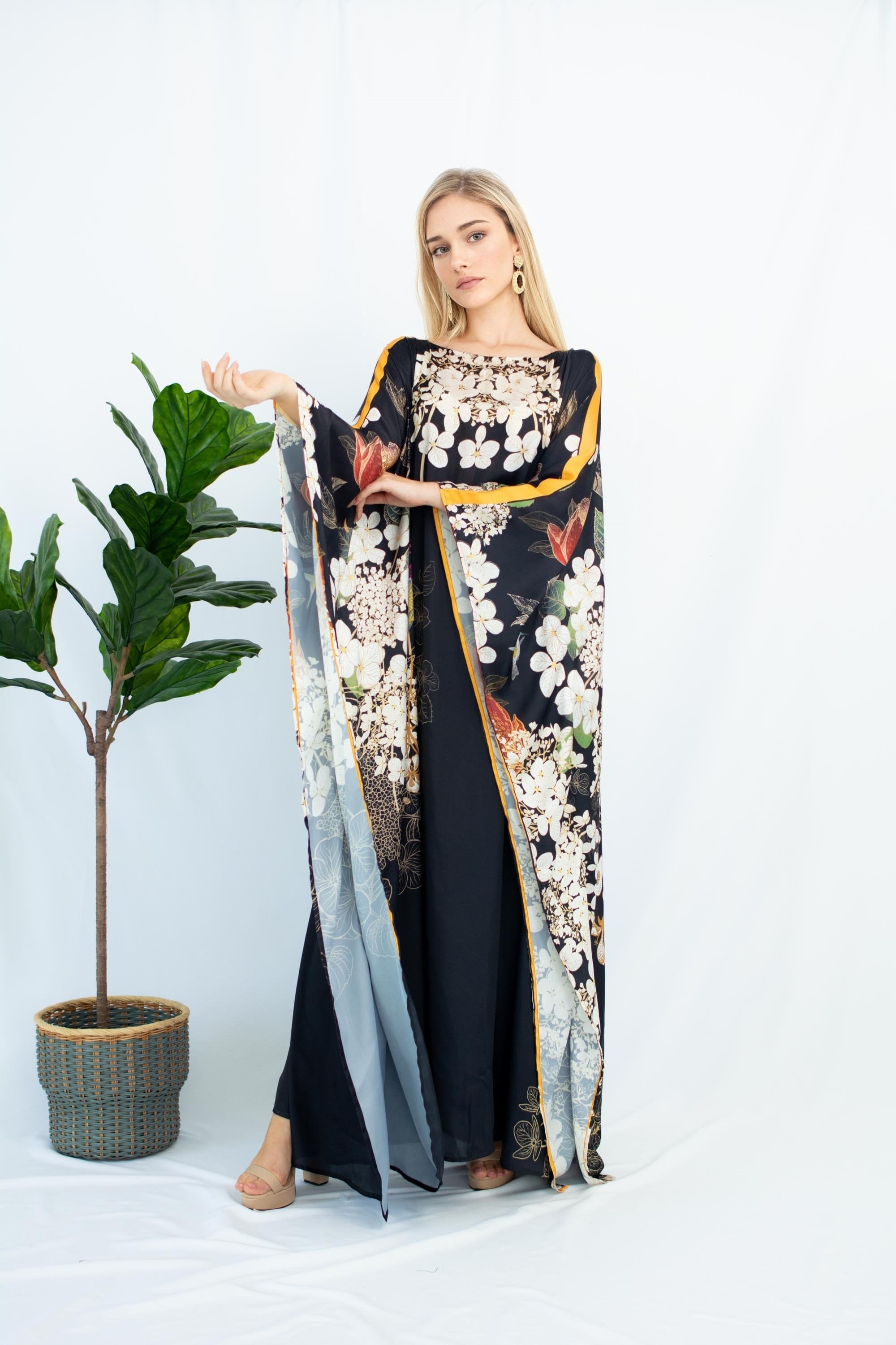 Luxury Kaftan Black and White With Floral Print : Blend Silk Kaftan for ...