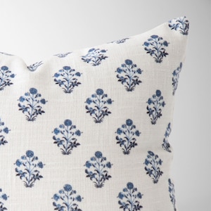 Blue Floral Block Print Pillow Cover || Blue Floral Pillow Cover ...