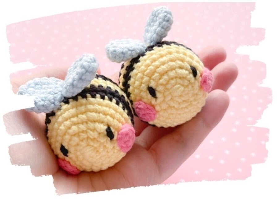 Buzzing Honey Bee Crochet Pattern Digital Download, Crochet Cute Bee ...