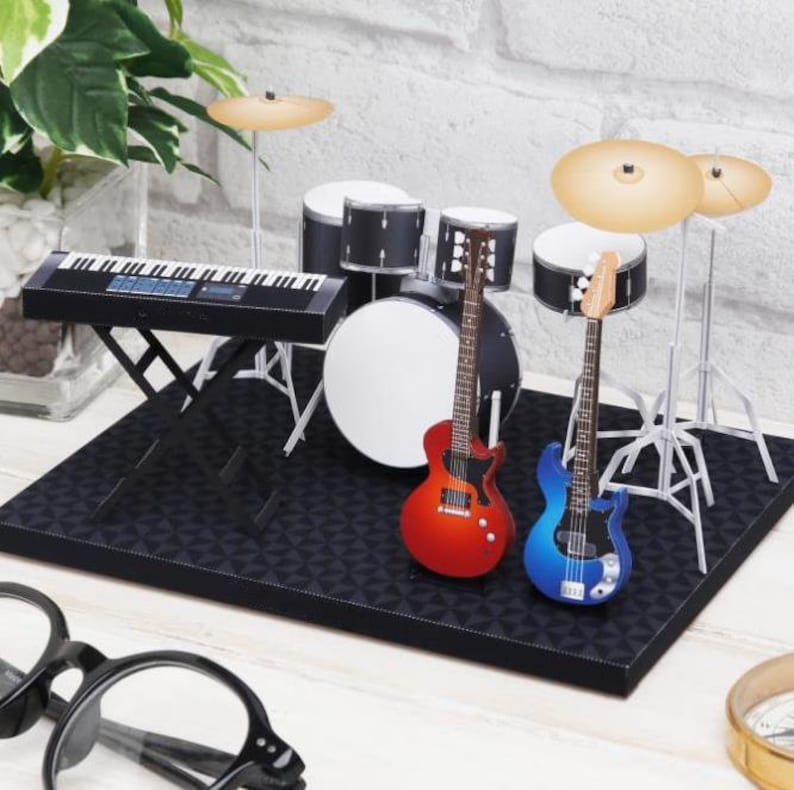 Papercraft Mini Rock Band: DIY Musician Set Digital Pattern - Create ...