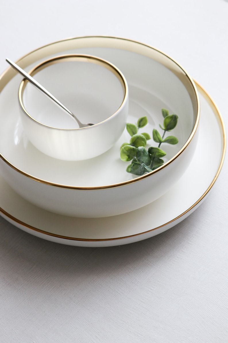 Luxury Ceramic White Dishes Design Dinnerware With Gold Rim - Four ...