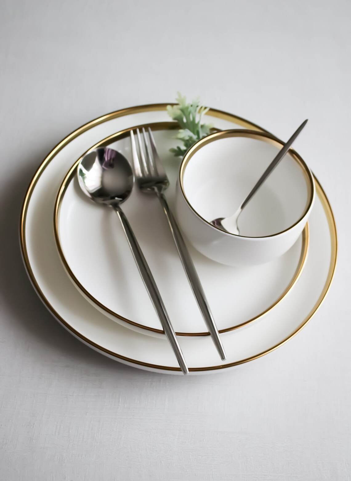 White and Gold Ceramic Plate, Modern Dinnerware, Outdoor Dining, White ...