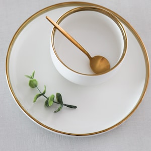 Luxury Ceramic White Dishes Design Dinnerware With Gold Rim - Four ...