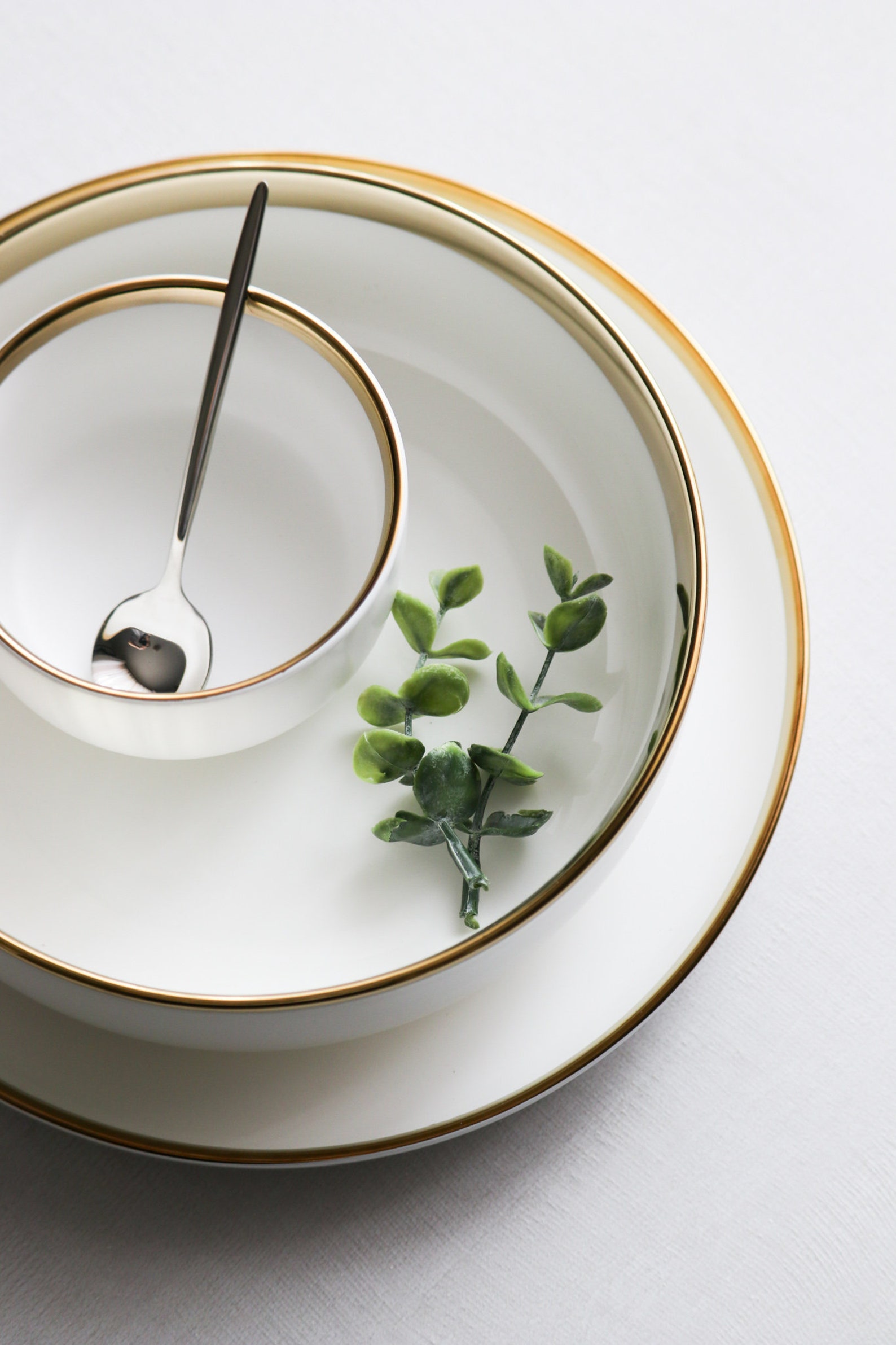 White and Gold Ceramic Bowl, Modern Dinnerware, Outdoor Dining, White ...