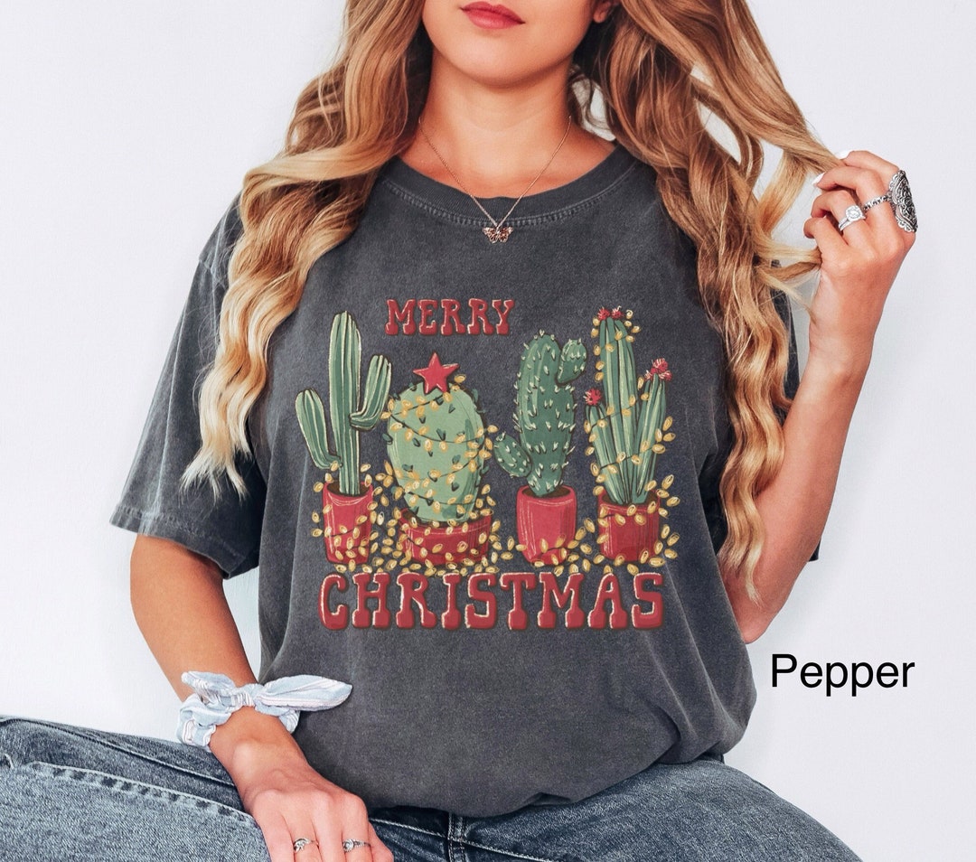 Comfort Colors Christmas Cactus Shirt Western Christmas T-shirt Howdy ...