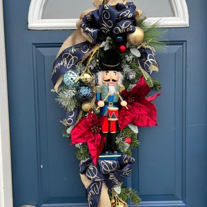 Teardrop Swag, Nutcracker Swag, Christmas Nutcracker, Nutcracker Swag ...