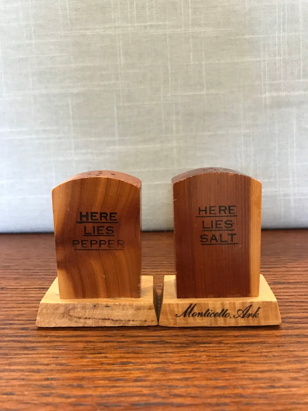 Souvenir Wooden Tombstones Ma and Pa - Monticello Ark Salt and Pepper ...