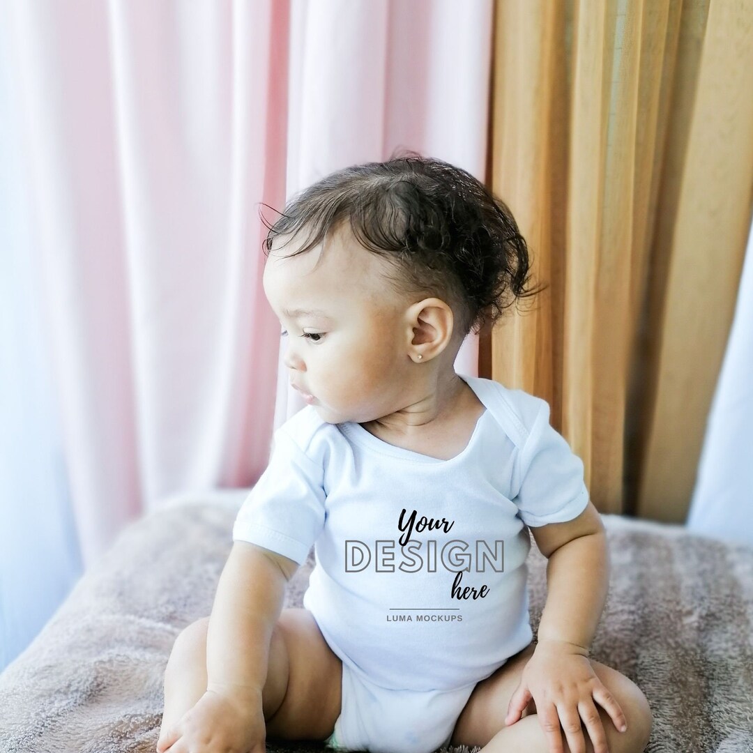 Maqueta de bebé blanco, Modelo de bebé bebé blanco crecer, Archivo digital de maqueta de chaleco ...