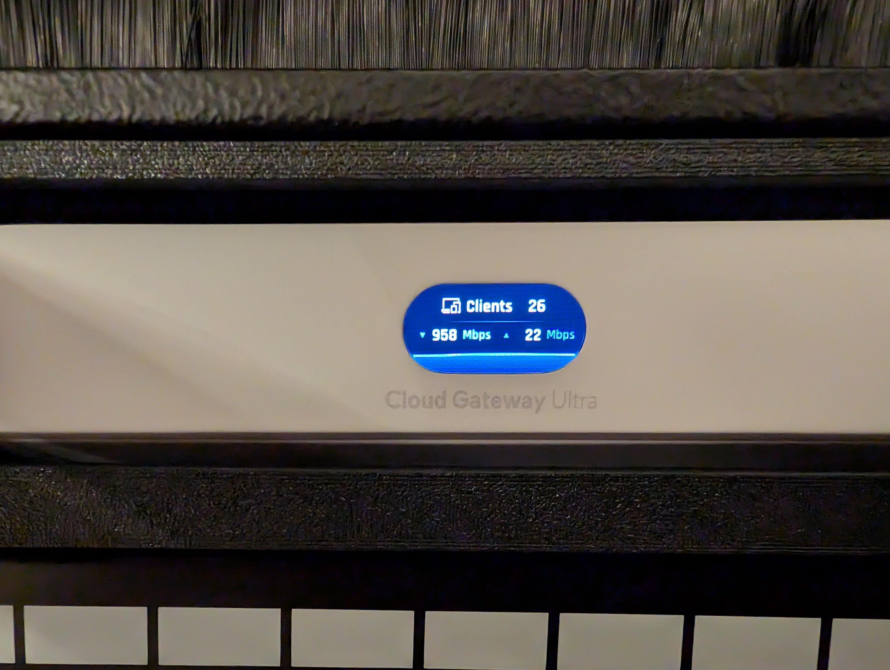 19" PRO Rack Mount for Cloud Gateway Ultra/max or Fiber - Front RJ45 ...