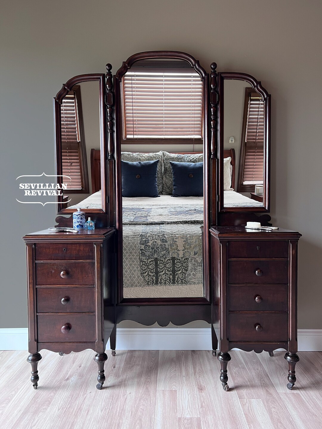 Antique Vanity With Mirrors / 1920s Sligh Furniture Company / - Etsy