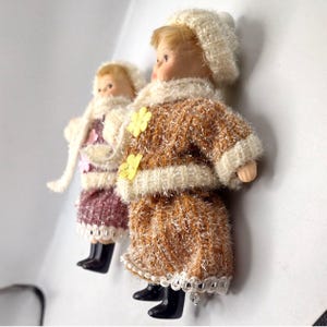 Vintage Porcelain Winter Snow Christmas Girl Doll Set Knit Outfits ...