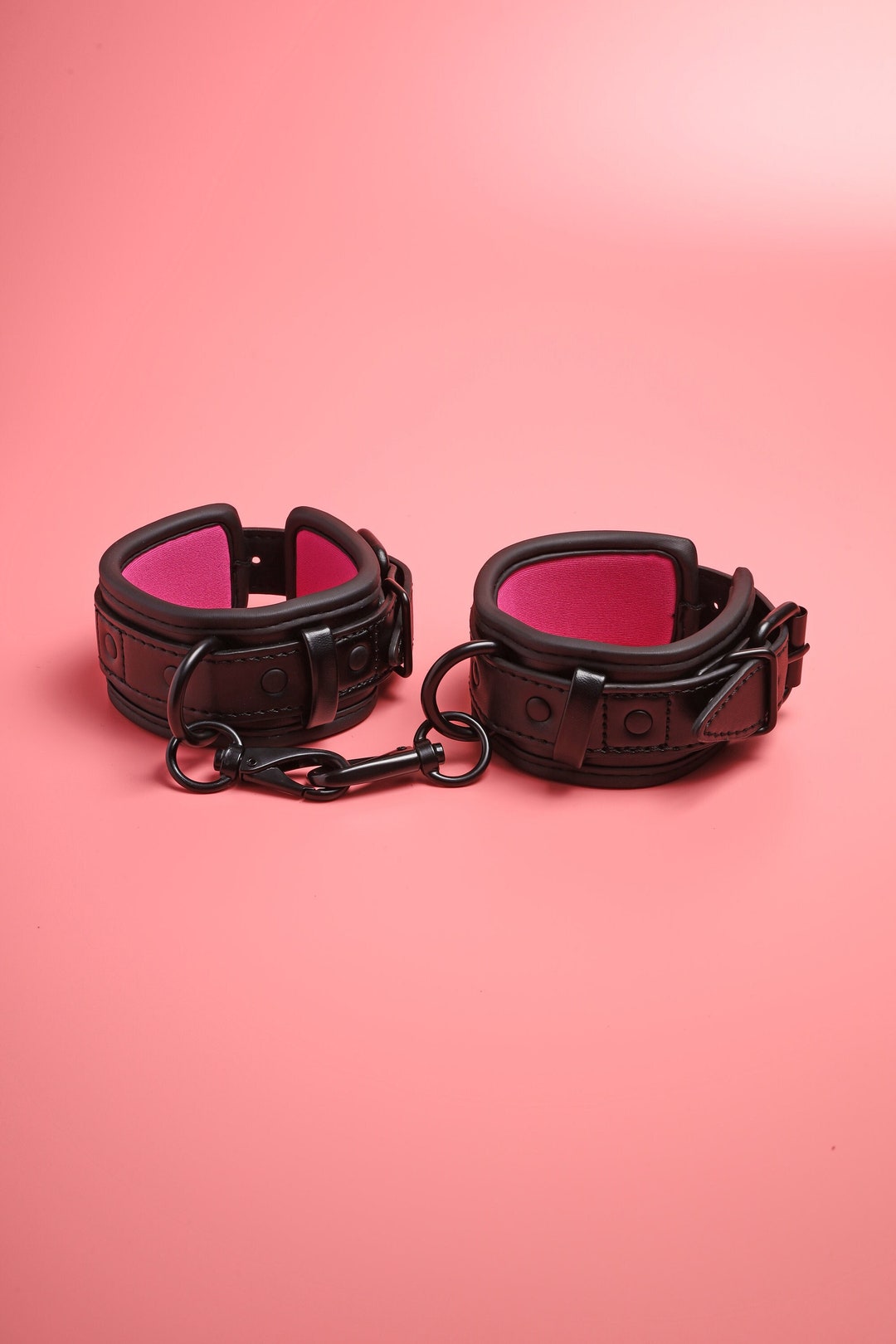 Adjustable Pink/black Soft Handcuffs for Couple, Black Handcuffs for ...