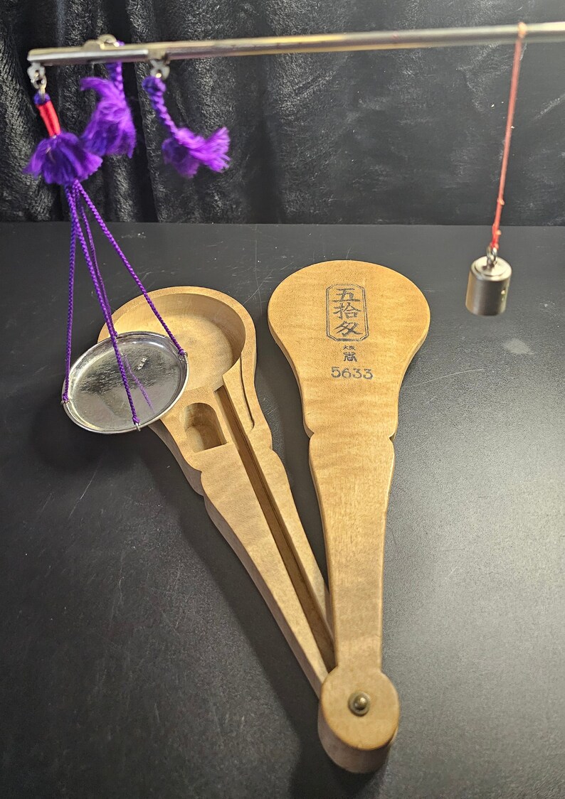 Vintage Japanese Hakari Tenbin Balance Scales Original Case Gold and ...