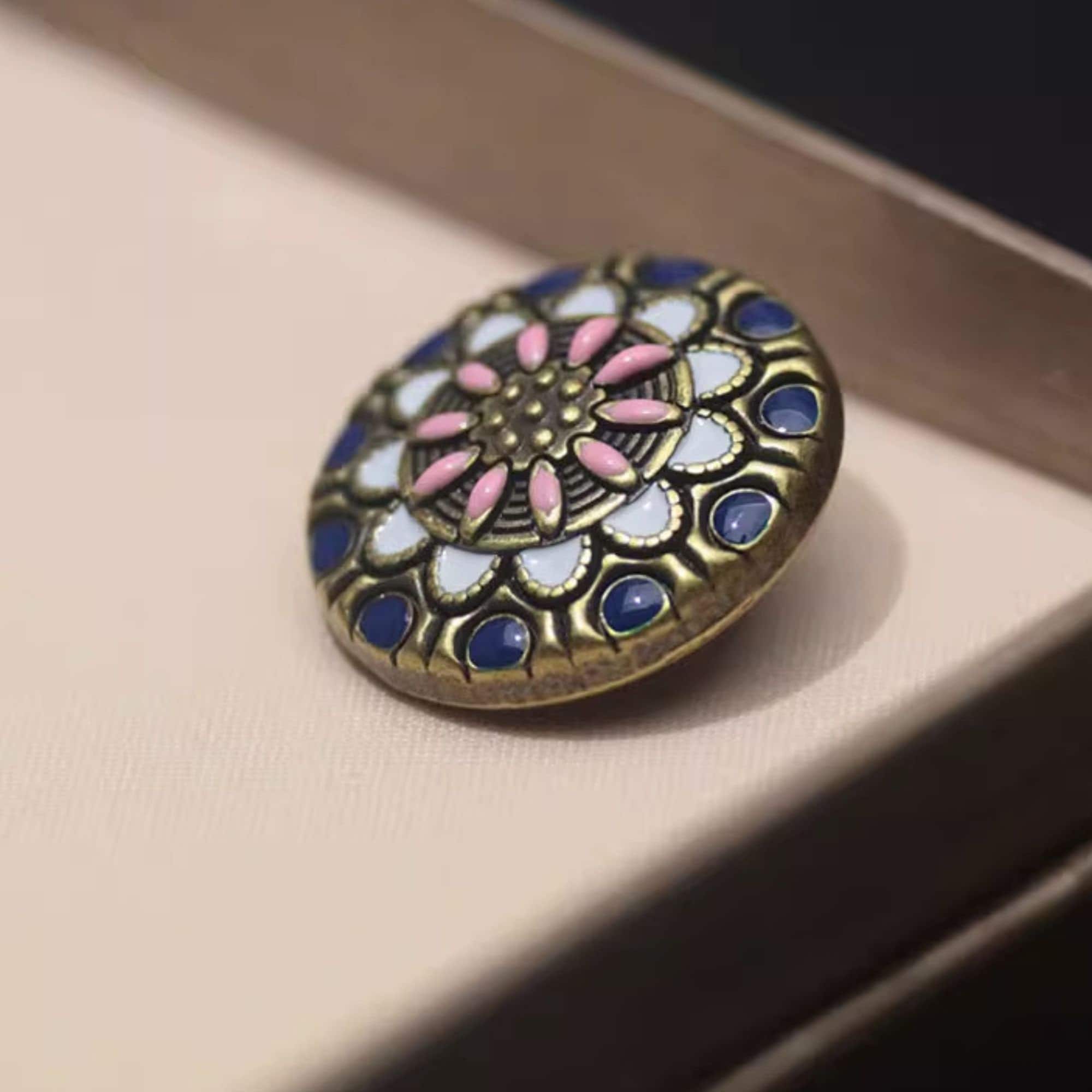 Vintage Ethnic Shank Buttons Hand-painted Metal Buttons Decorative ...