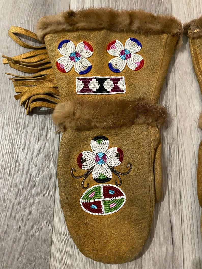 AUTHENTIC VINTAGE Cree/ojibway Nation MITTS, Hand Made, Beaded Moose ...