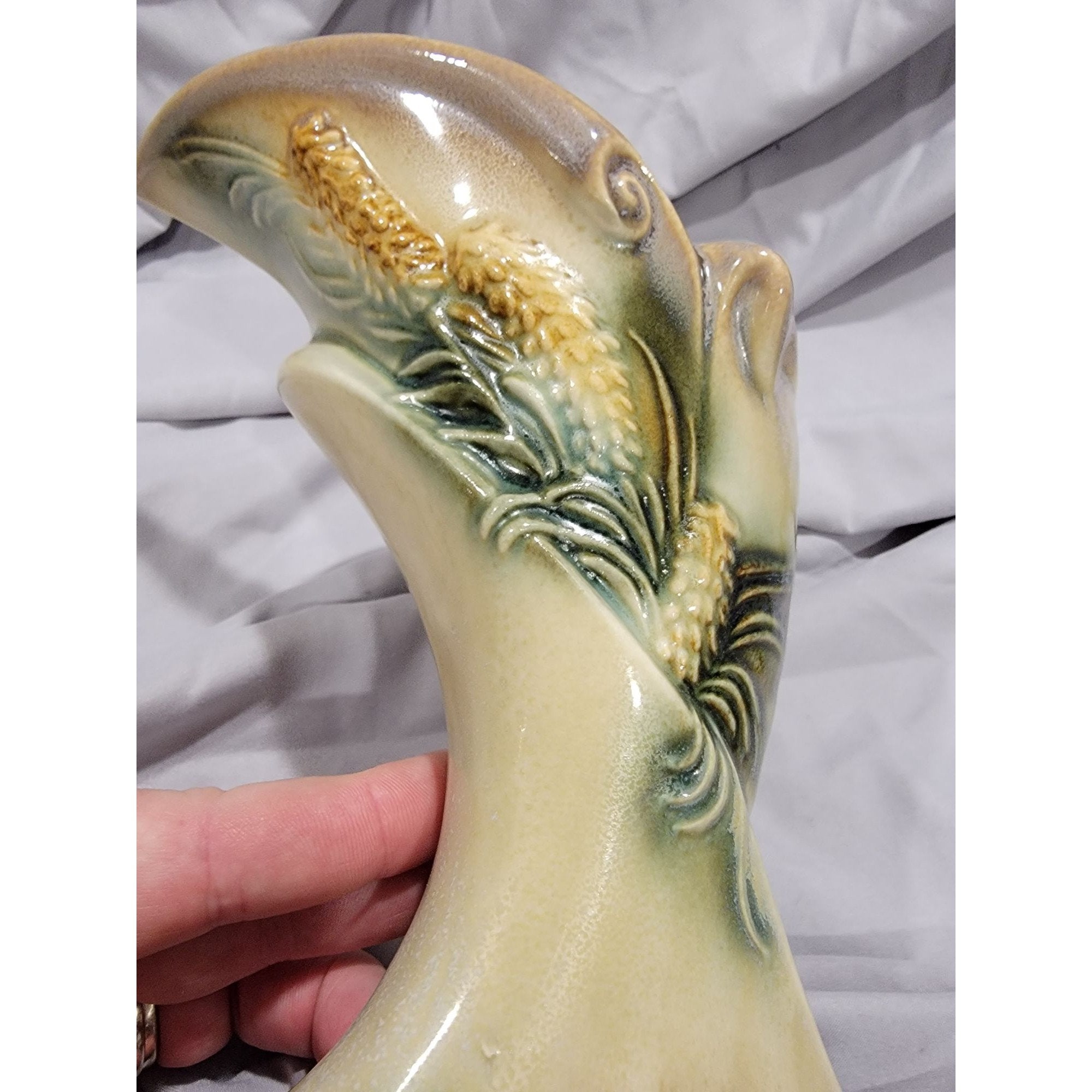 Hull Pottery USA Parchment & Pine Cornucopia Vase - Etsy