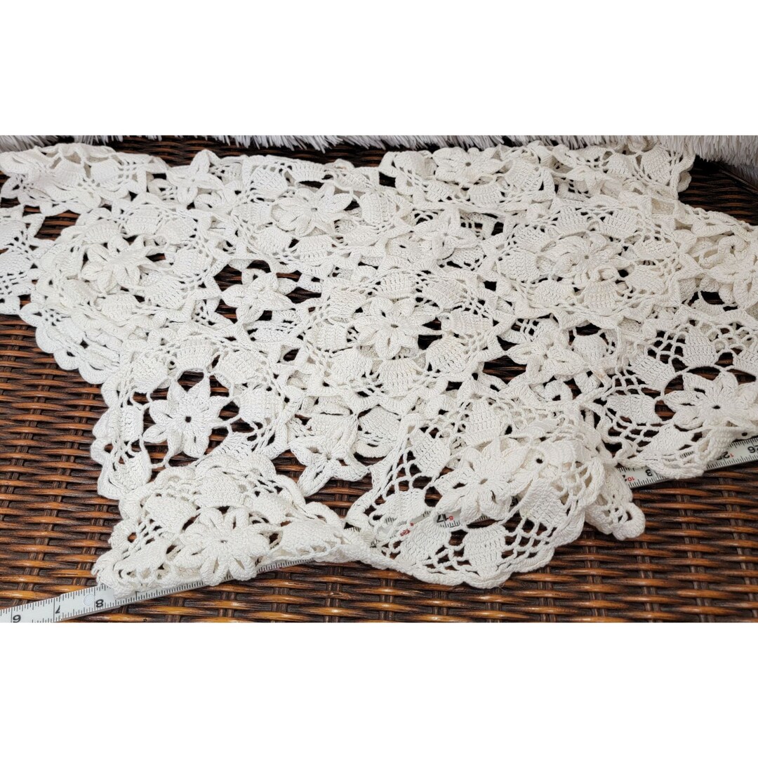 Vintage Crochet Doily / Scarf / Tablecloth - Etsy