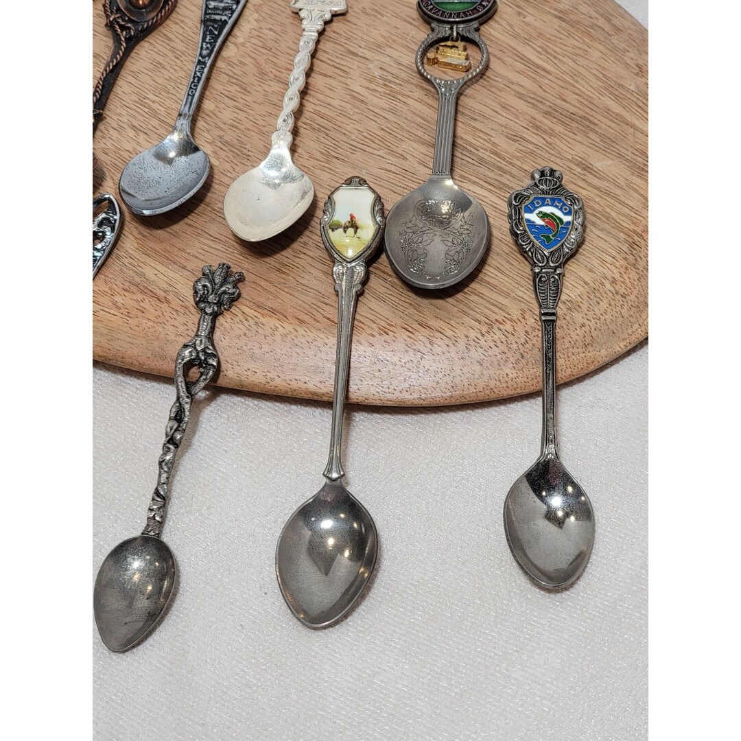 Lot of 10 Vintage Collector's Spoons - Etsy