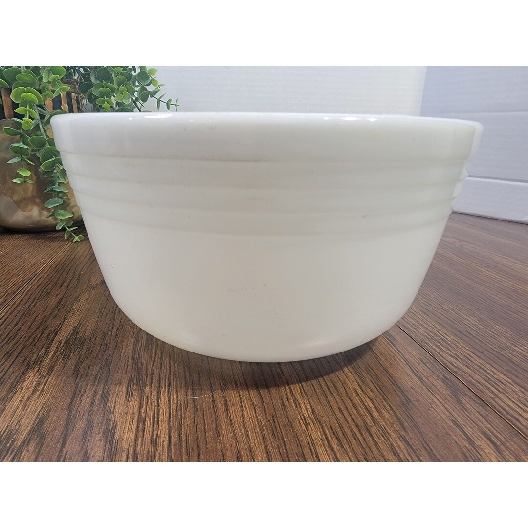Vintage Pyrex Large White Milk Glass Mixing Bowl - Etsy