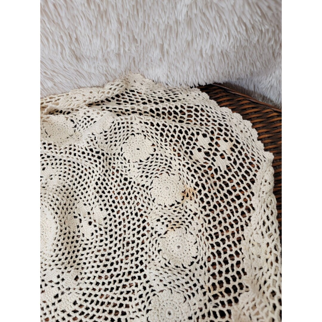 Vintage Crochet Doily / Scarf / Tablecloth - Etsy