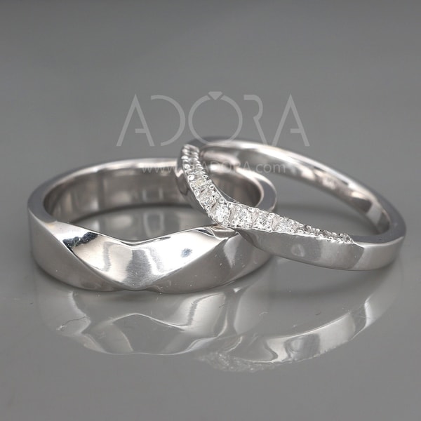 Heart Wedding Band - Etsy