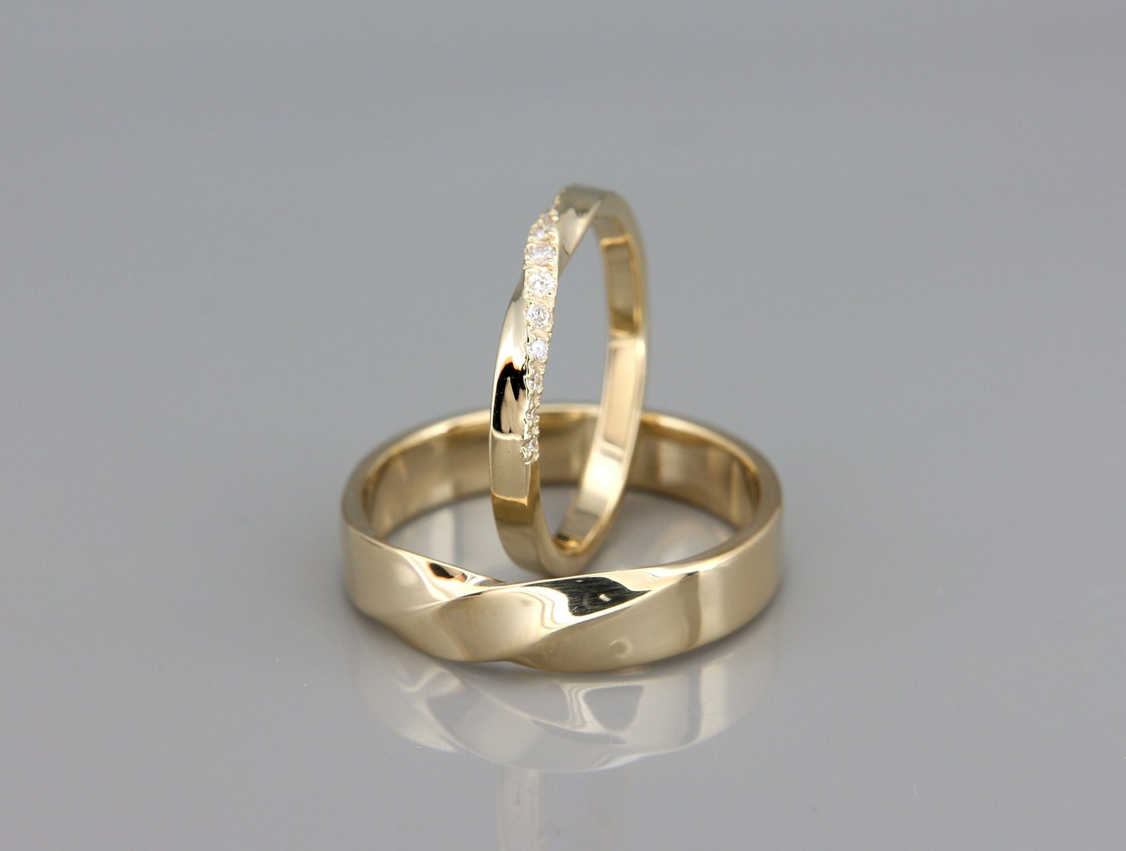 14k Gold Mobius Wedding Rings Set With Diamonds | His and Hers Mobius ...